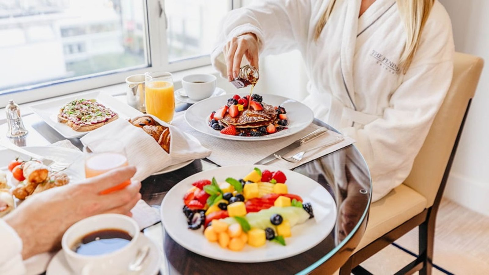 Best Practices for Ordering Room Service Like a Pro - Hotel Grouper